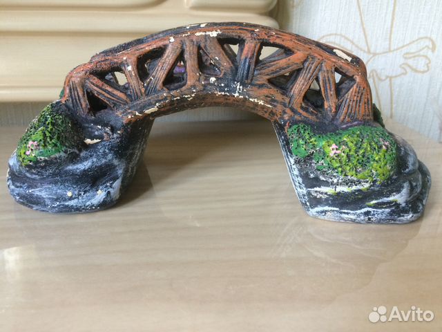 Декоративный мостик в аквариум